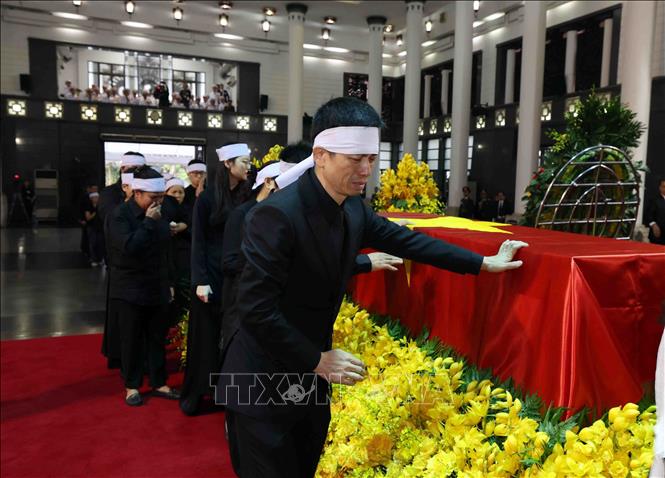 Respect-paying ceremony for Party leader Nguyen Phu Trong starts - VNA ...