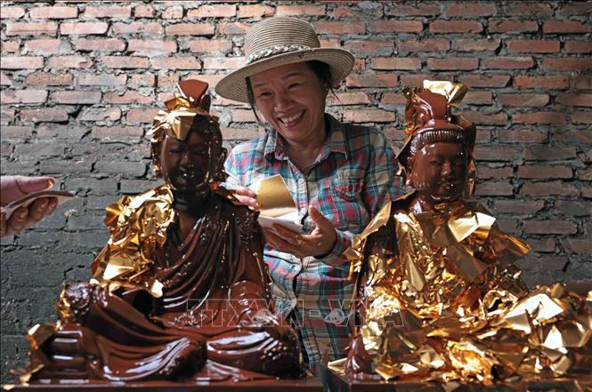 Son Dong craft village - Vietnam’s largest statue sculpturing village ...