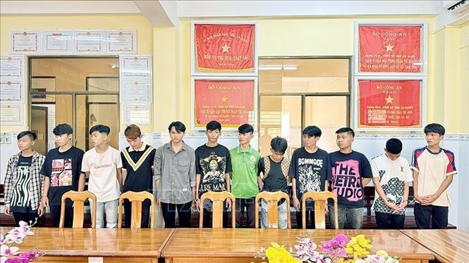 An Giang bắt 12 thanh thiếu niên về hành vi giết người - Ảnh thời sự ...