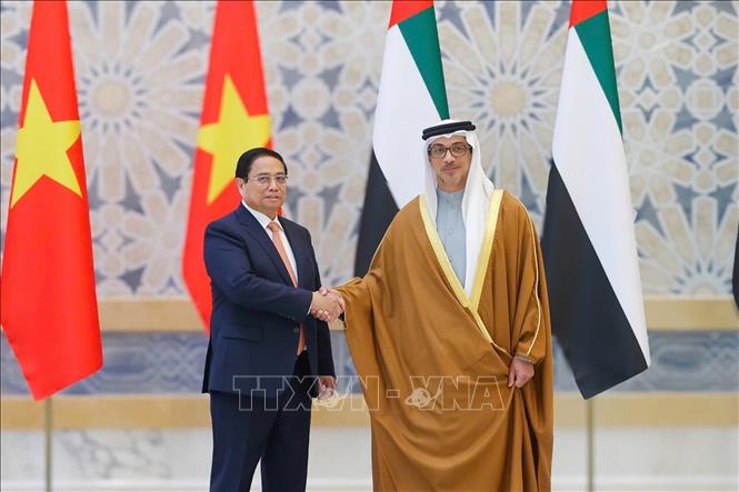 Official welcome ceremony held for Prime Minister in UAE - VNA Photos ...
