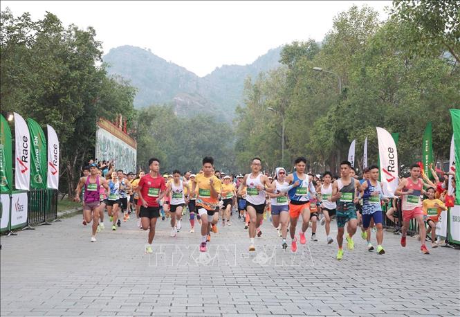 Bế mạc Giải chạy Tràng An Marathon 2024 - Ảnh thời sự trong nước - Văn ...