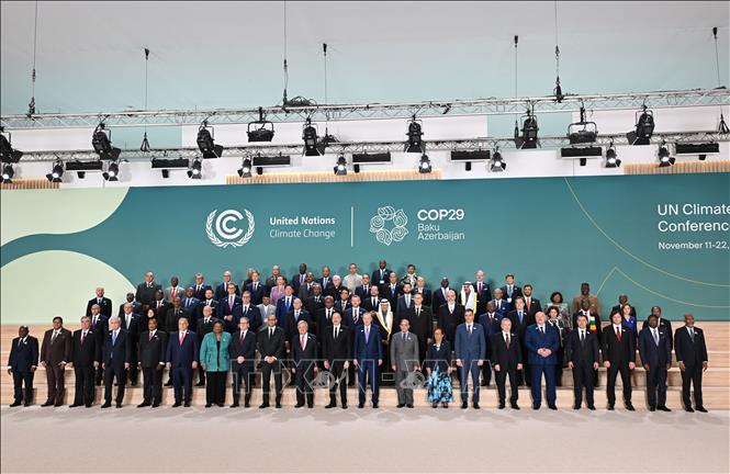 COP29: Các nước giàu đồng ý nâng mục tiêu tài chính lên 300 tỷ USD/năm - Ảnh thời sự quốc tế ...