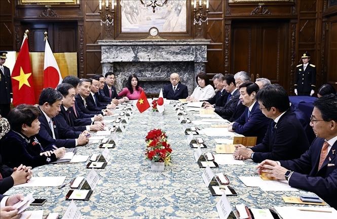 Vietnamese NA Chairman, Japanese Senate President hold talks - VNA ...