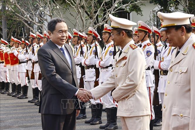 Chủ tịch Quốc hội thăm, chúc Tết công an thành phố Cần Thơ - Ảnh thời ...