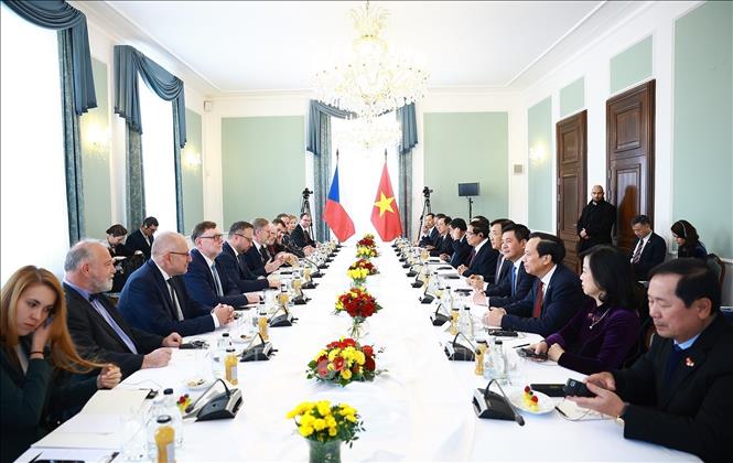 Czech PM hosts official welcome ceremony for Vietnamese counterpart ...