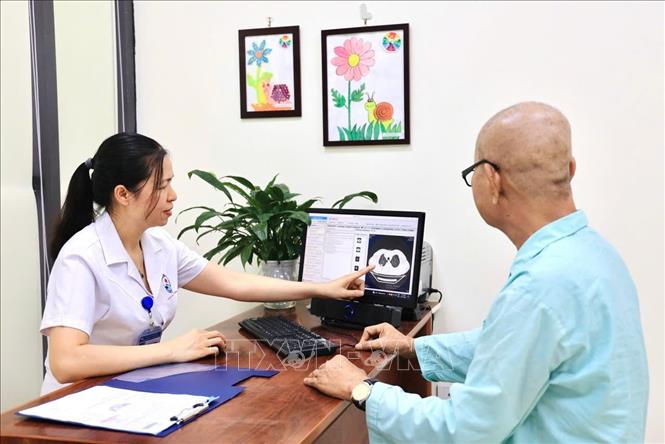 Vĩnh Phúc hướng tới nền y tế thông minh, chuyên sâu - Ảnh thời sự trong ...