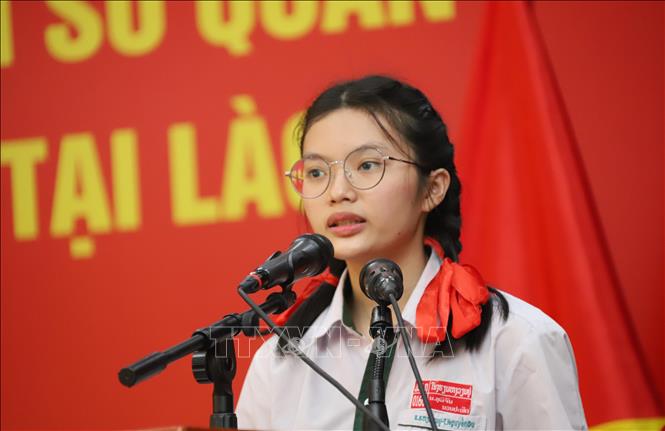 Học bổng Vừ A Dính tiếp thêm động lực học tập cho con em kiều bào tại Lào - Ảnh thời sự quốc tế ...