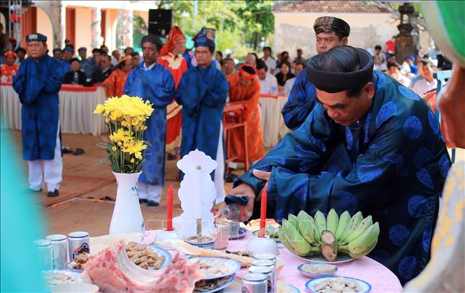 Thiêng liêng Lễ khao lề thế lính Hoàng Sa - Ảnh thời sự trong nước ...