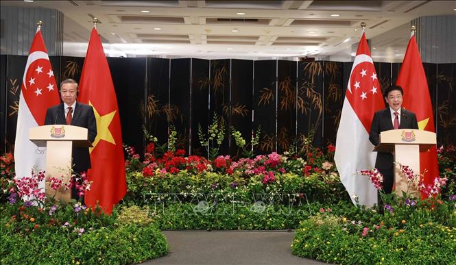 Đưa quan hệ hợp tác Việt Nam - Singapore trở thành hình mẫu trong quan ...