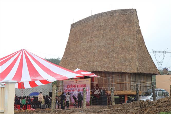 Khánh thành nhà rông truyền thống ở thị trấn Măng Đen, Kon Tum - Ảnh ...