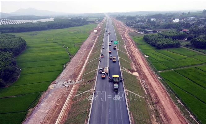 Dự án cao tốc Bắc Nam đoạn Hàm Nghi-Vũng Áng hoàn thành đưa vào sử dụng ...