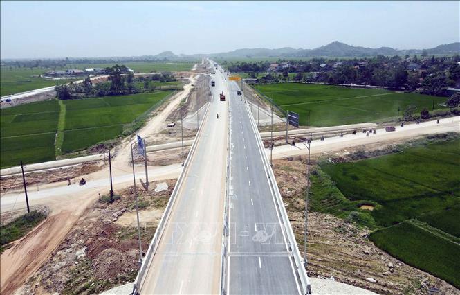 Dự án cao tốc Bắc Nam đoạn Hàm Nghi-Vũng Áng hoàn thành đưa vào sử dụng ...