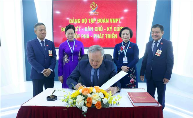 Phó Thủ tướng Thường trực dự Đại hội đại biểu Đảng bộ Tập đoàn Bưu ...