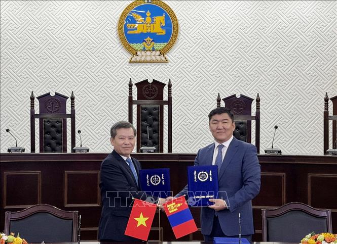 Chánh án Tòa án nhân dân tối cao thăm và làm việc tại Mông Cổ - Ảnh ...