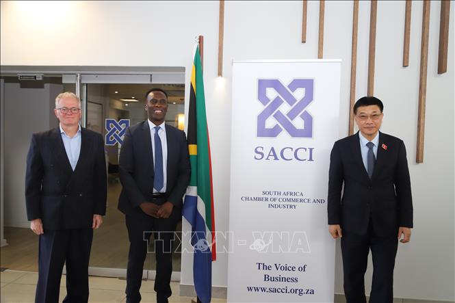 Đoàn đại biểu Quốc hội Việt Nam làm việc với Phòng Thương mại và Công ...