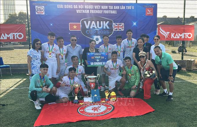 Giải bóng đá Hội người Việt Nam tại Anh lần thứ 6 năm 2025 - Ảnh thời sự quốc tế - Văn hóa xã ...
