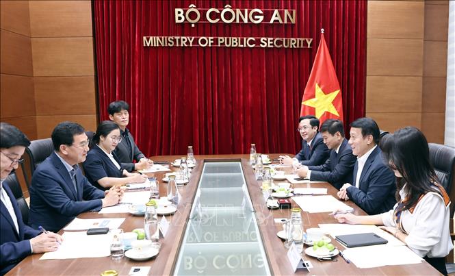 Vietnam, RoK law enforcement agencies step up cooperation - VNA Photos ...