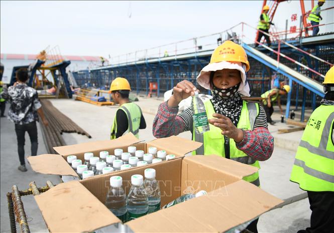 Trung Quốc ghi nhận mùa Hè nóng nhất lịch sử - Ảnh thời sự quốc tế ...