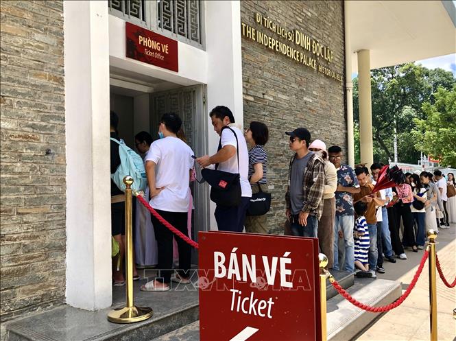 Vietnam's tourism serves 5.5 million visitors during National Day holiday - VNA Photos - Vietnam ...