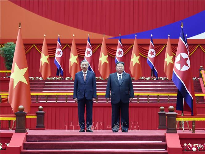 DPRK leader hosts welcome ceremony for Vietnamese Party General ...