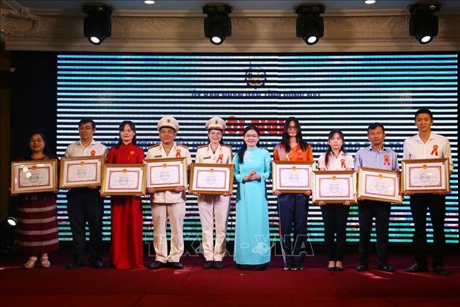 Tuyên dương điển hình tiên tiến trong đồng bào dân tộc thiểu số ở Đồng ...