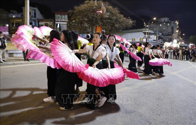 Festival Khèn Mông - Lễ hội Hoa Tớ Dày: Đưa Mù Cang Chải trở thành điểm ...