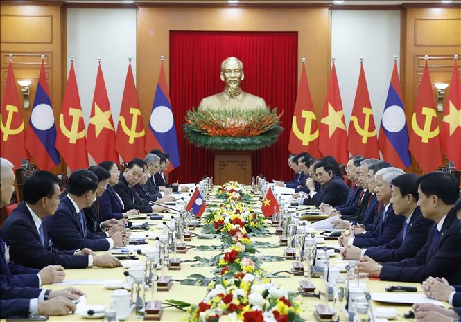 Party General Secretary chairs official welcome ceremony for top Lao ...