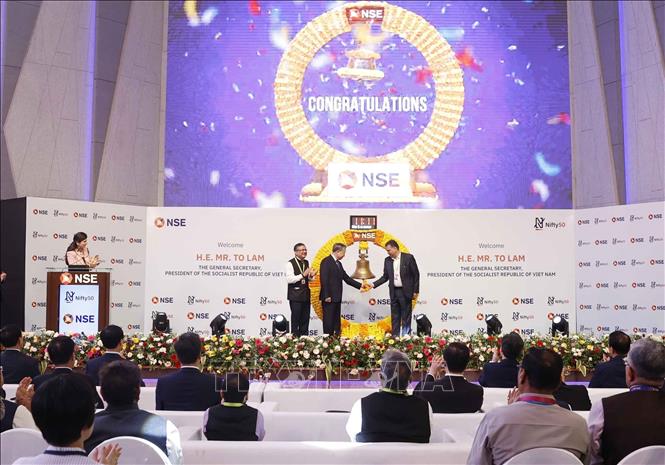 Top leader visits National Stock Exchange of India in Mumbai - VNA ...