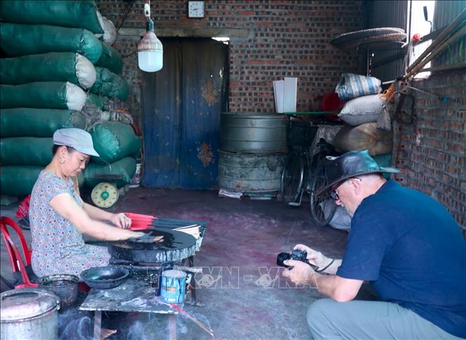 Hưng Yên: Giữ lửa nghề làm hương ở Văn Quan - Ảnh thời sự trong nước ...