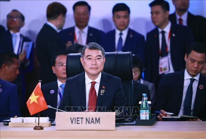 PM attends the plenary session of the 48th ASEAN Summit - VNA Photos ...