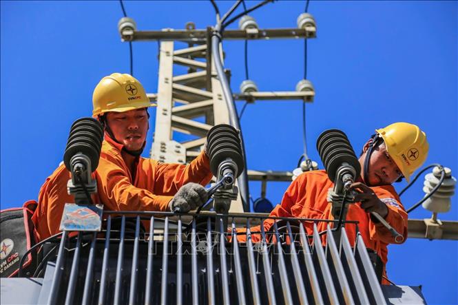 Điện lực miền Trung bảo đảm cung ứng điện ổn định trong cao điểm nắng ...