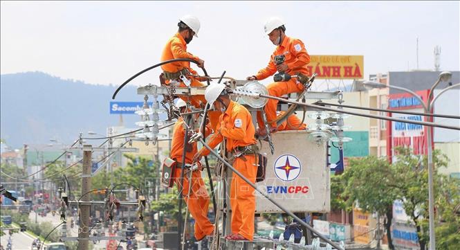 Điện lực miền Trung bảo đảm cung ứng điện ổn định trong cao điểm nắng ...