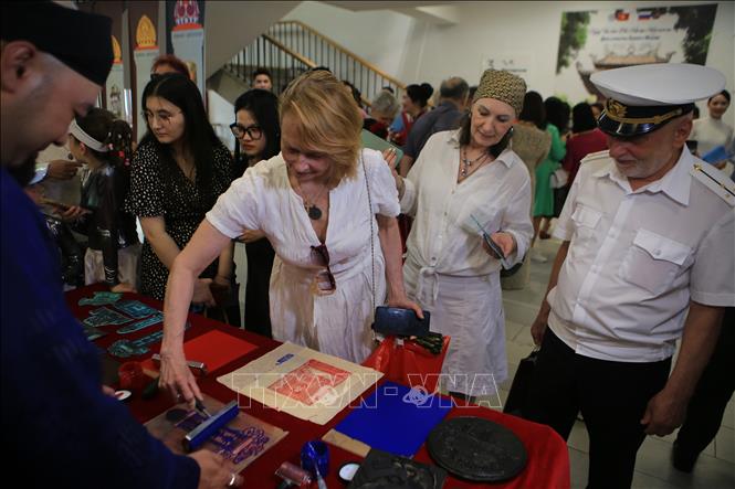 Hanoi cultural showcase in Moscow strengthens Vietnam–Russia ties - VNA ...