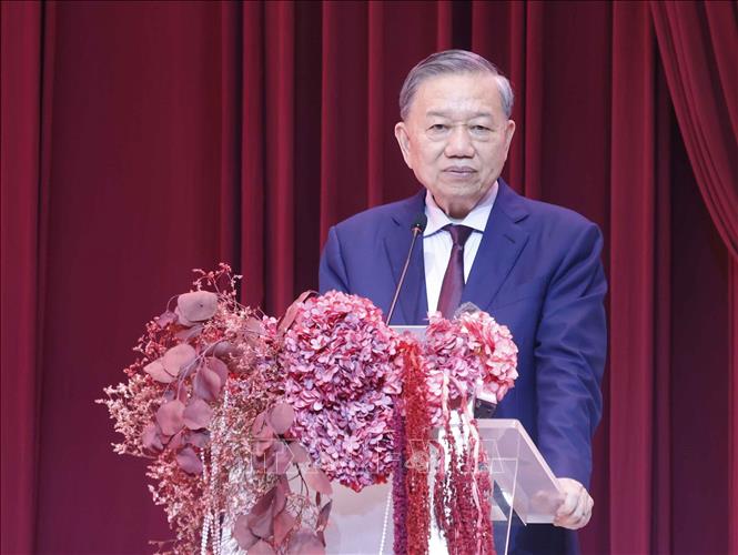 Tổng Bí thư, Chủ tịch nước Tô Lâm gặp gỡ cộng đồng người Việt Nam tại ...
