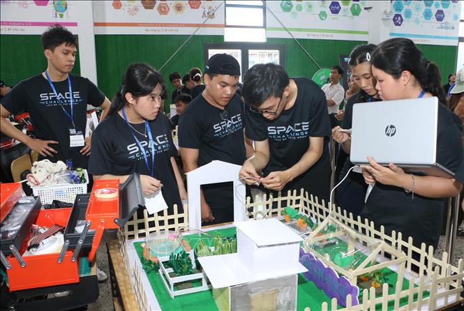 Các hoạt động trải nghiệm “STEM Day” và “EdTech Day” tại Cần Thơ - Ảnh ...
