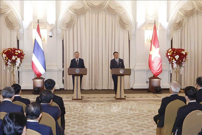 Top leader hold talks with Prime Minister of Thailand - VNA Photos ...