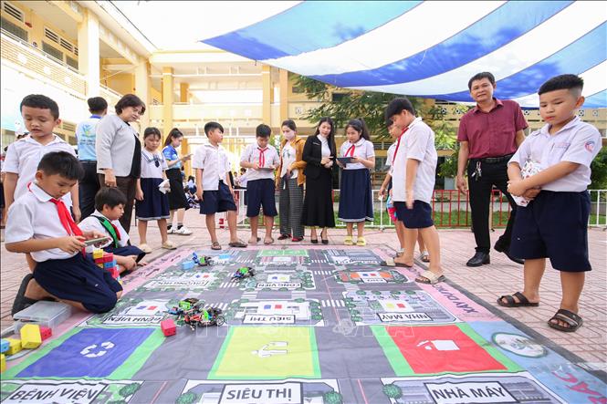 Giáo dục STEM “đánh thức” tư duy khoa học trong học sinh Tây Ninh - Ảnh ...