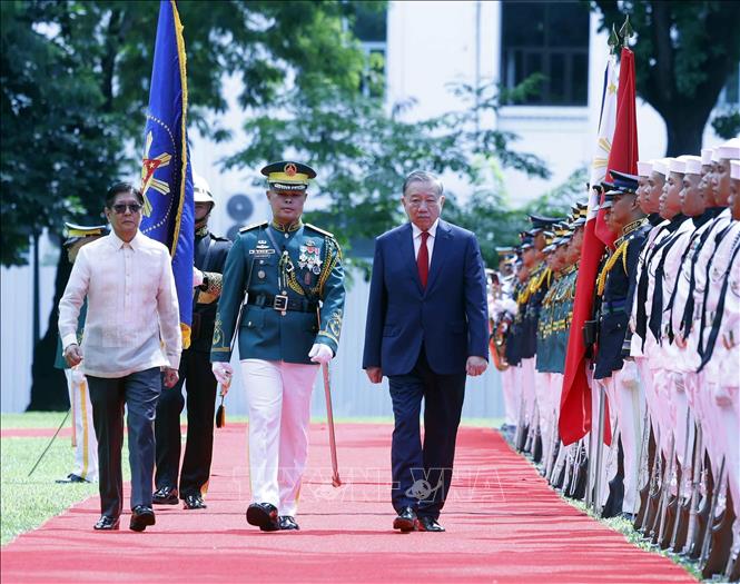 Welcome ceremony held for Vietnamese top leader in the Philippines ...