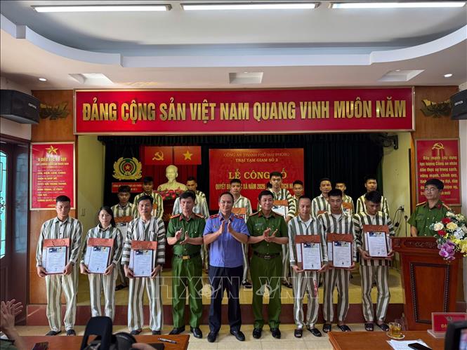 Hải Phòng công bố quyết định đặc xá của Chủ tịch nước cho các phạm nhân ...