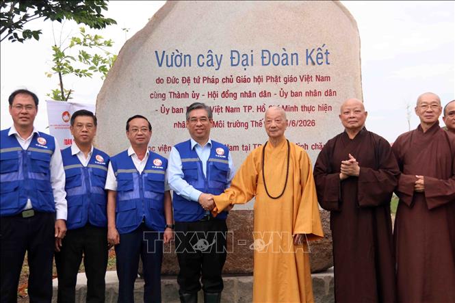 Thành phố Hồ Chí Minh phát động trồng cây hướng ứng Ngày Môi trường Thế ...