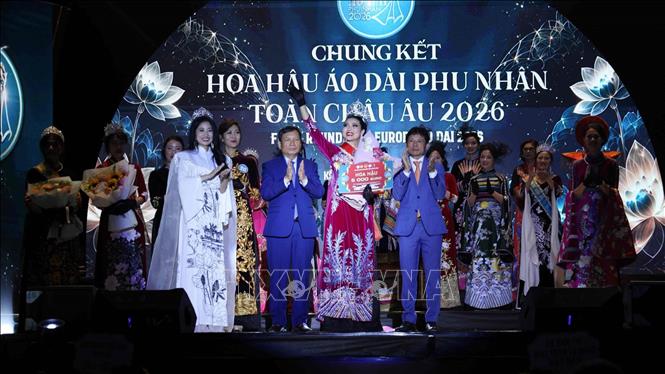 “Ao dai” shines at colourful celebration of Vietnamese culture in ...