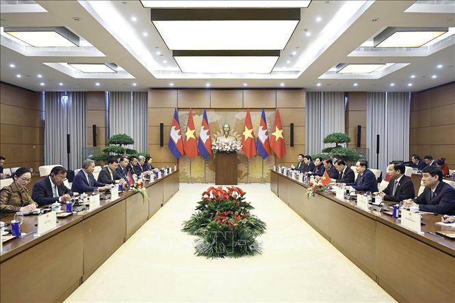 Chủ tịch Quốc hội Trần Thanh Mẫn hội kiến Thủ tướng Campuchia Hun Manet ...