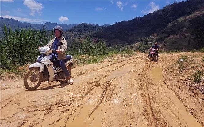 Cần sớm tháo gỡ khó khăn giao thông ở xã biên giới Bản Máy (Tuyên Quang ...