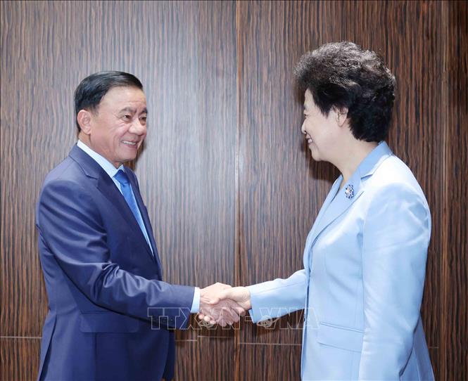Senior Party official receives Chinese People's Political Consultative ...