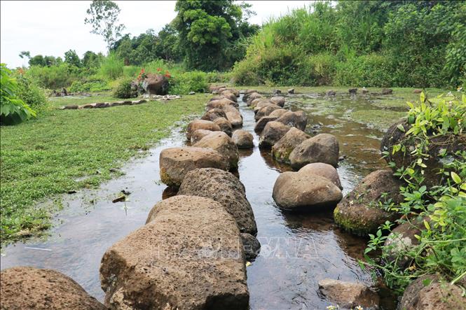 Quang Tri preserves thousand-year-old water well system - VNA Photos ...
