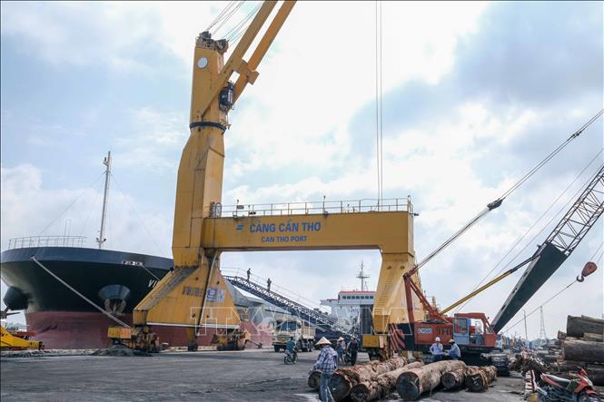 Kiến tạo hệ sinh thái logistics tích hợp cho vùng Đồng bằng sông Cửu ...