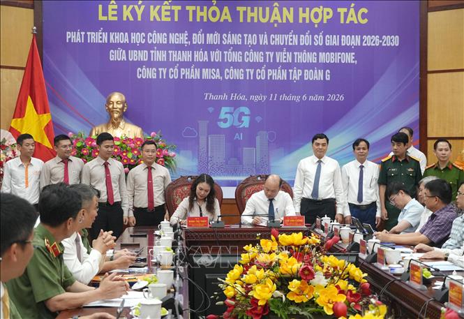 Thanh Hóa ký kết hợp tác, thúc đẩy chuyển đổi số giai đoạn 2026-2030 ...