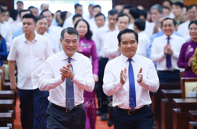 Thủ tướng phát động phong trào thi đua tăng trưởng bền vững 2 con số ...