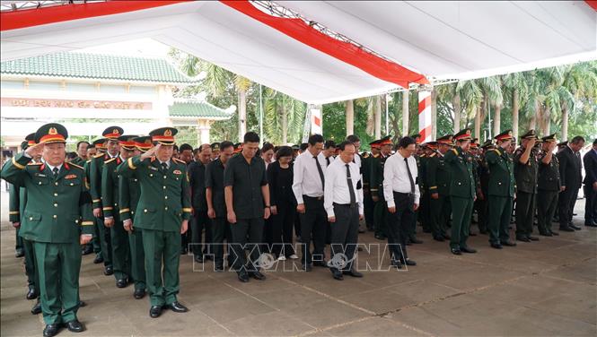 Gia Lai truy điệu, an táng 18 hài cốt liệt sĩ Quân tình nguyện và ...