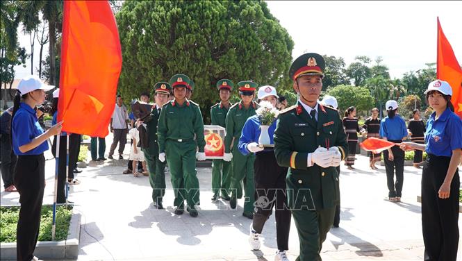 Gia Lai truy điệu, an táng 18 hài cốt liệt sĩ Quân tình nguyện và ...